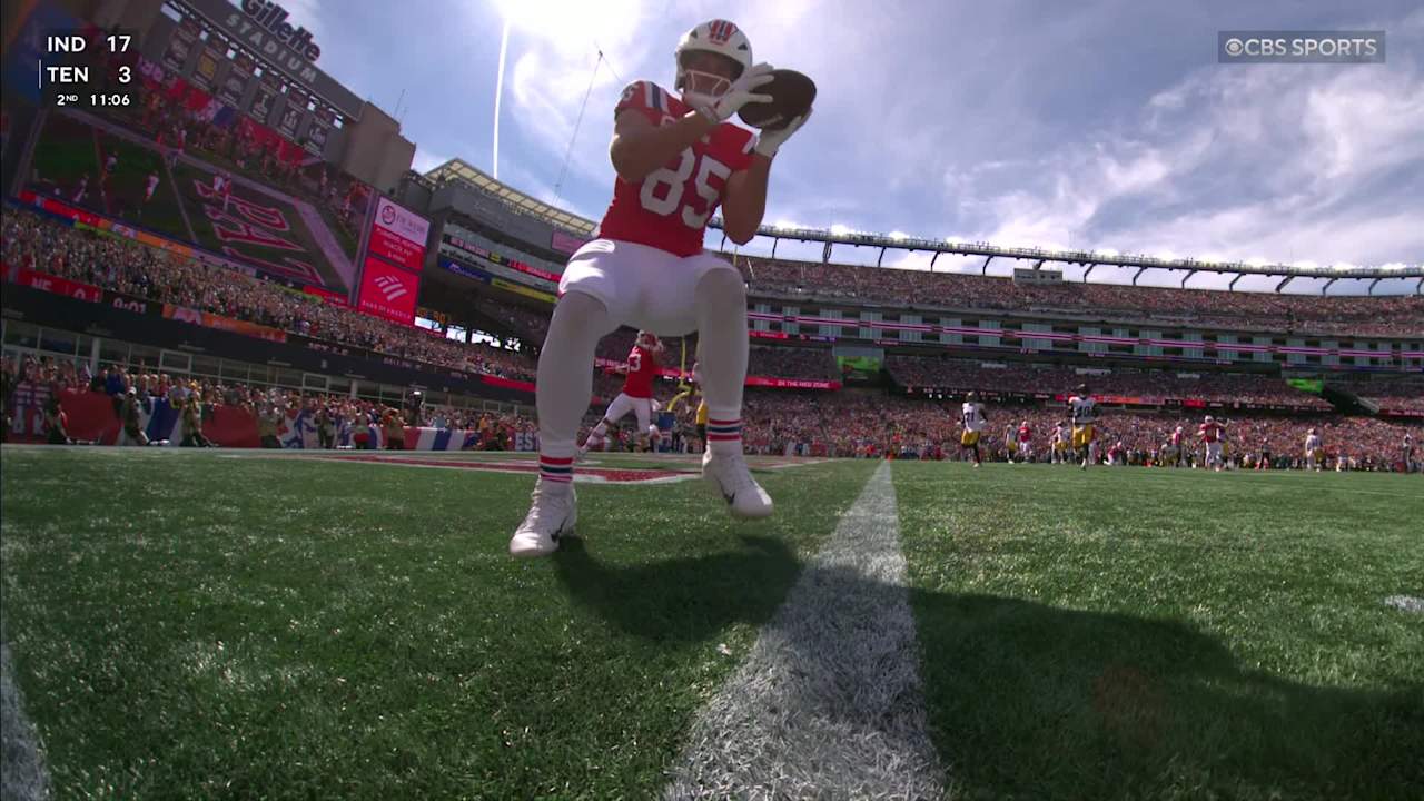 New England Patriots' quarterback Drake Maye's fourth touchdown pass of ...