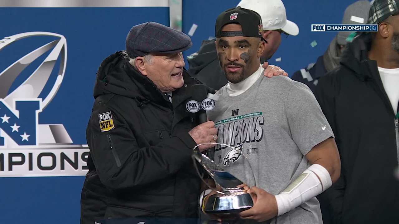 Philadelphia Eagles presented with George Halas trophy following NFC ...