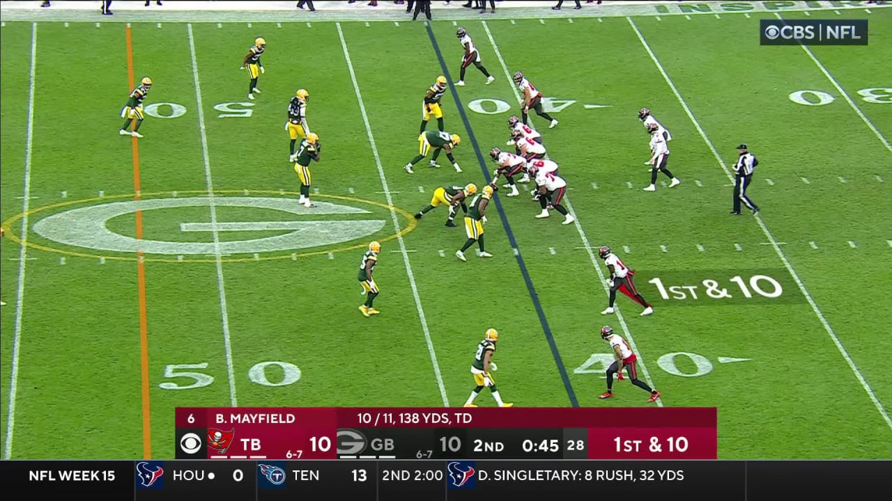 Tampa Bay Buccaneers quarterback Baker Mayfield delivers strike to wide ...