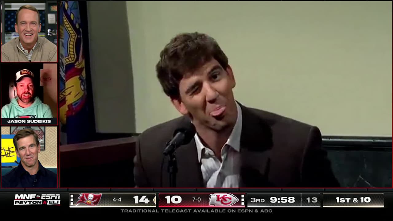 Actor Jason Sudeikis and Eli Manning discuss why athletes are better ...