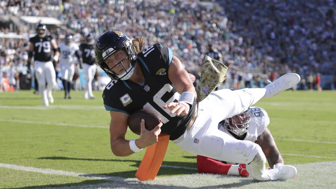 Top 10 Photos from Week 11 of the 2023 Season
