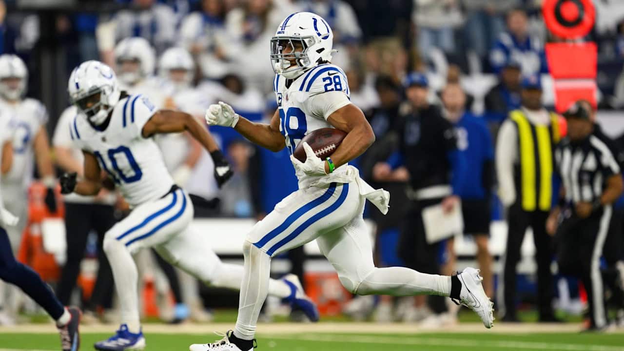 Jonathan Taylor bounces back from blunder with 218-yard, 3-TD day ...