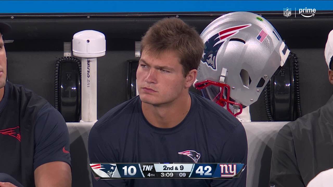 New England Patriots running back Shane Watts breaks through for first down