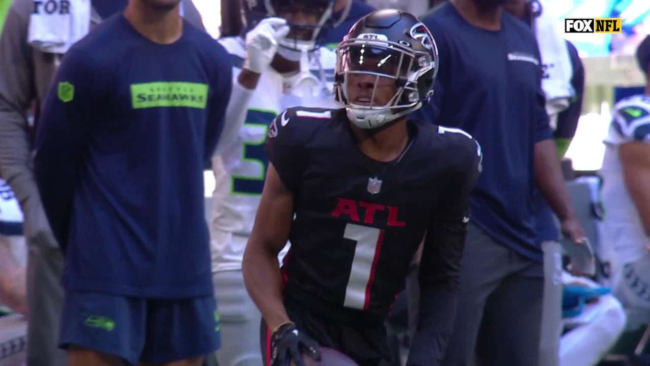 Atlanta Falcons wide receiver Darnell Mooney moves the chains for ...