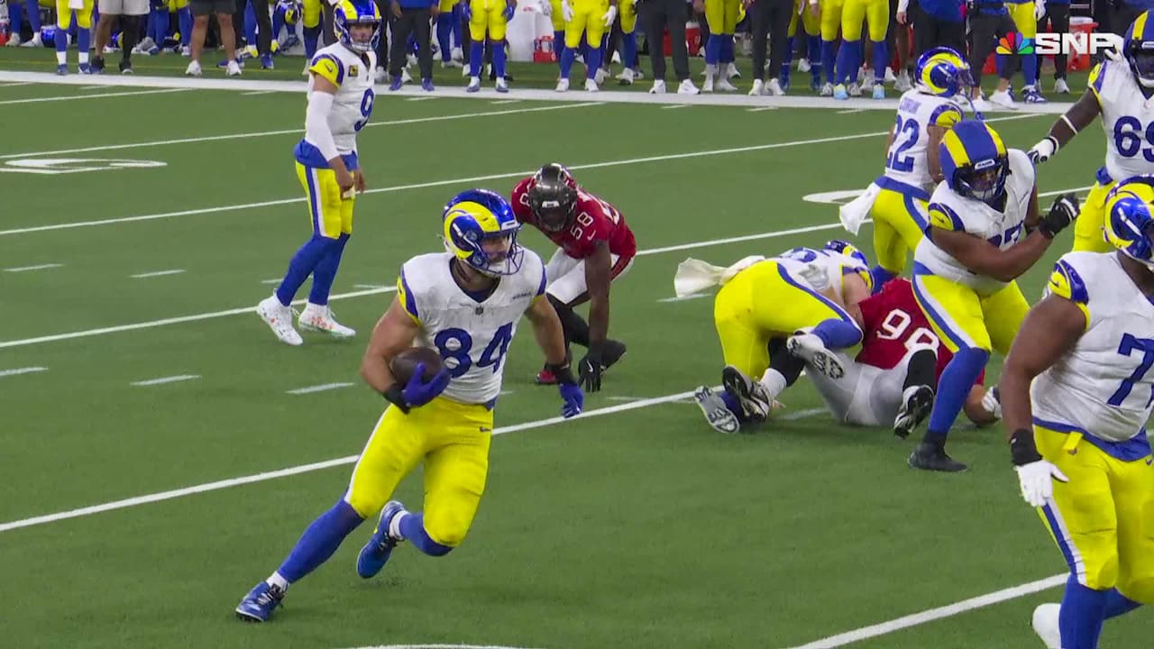 Los Angeles Rams tight end Colby Parkinson weaves through defenders on ...