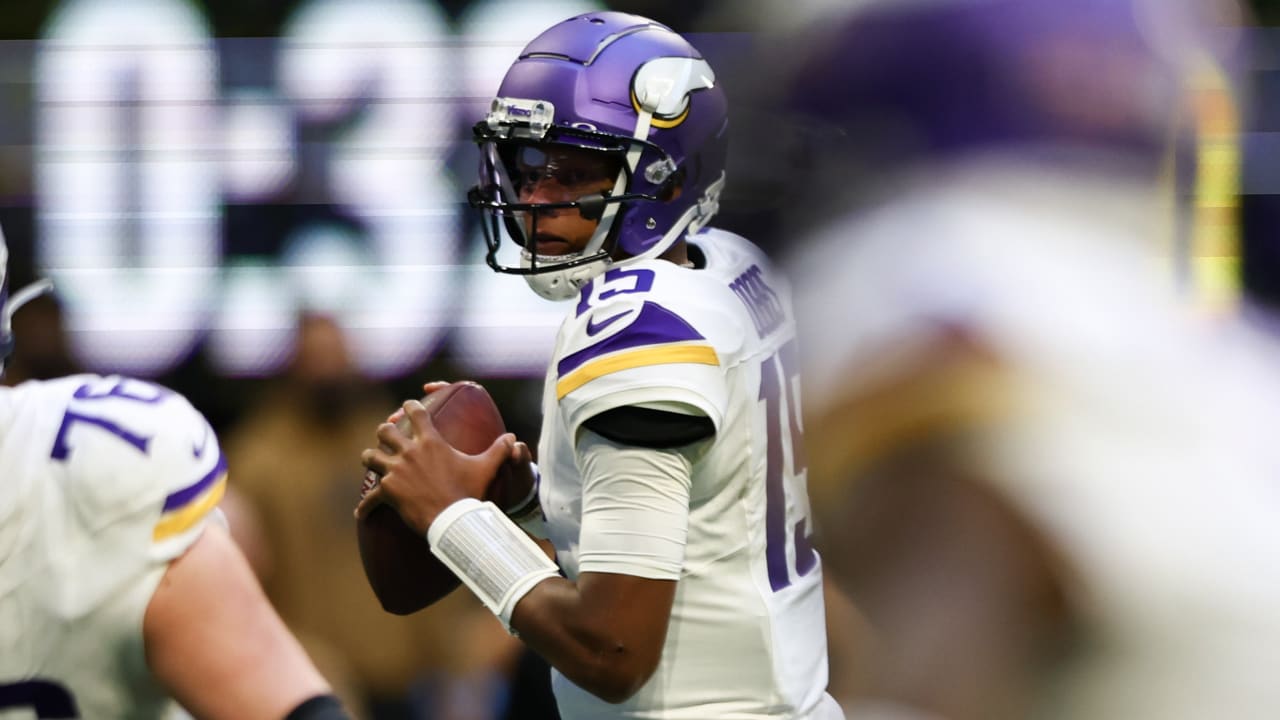 Minnesota Vikings quarterback Joshua Dobbs' best plays from 3-TD game ...