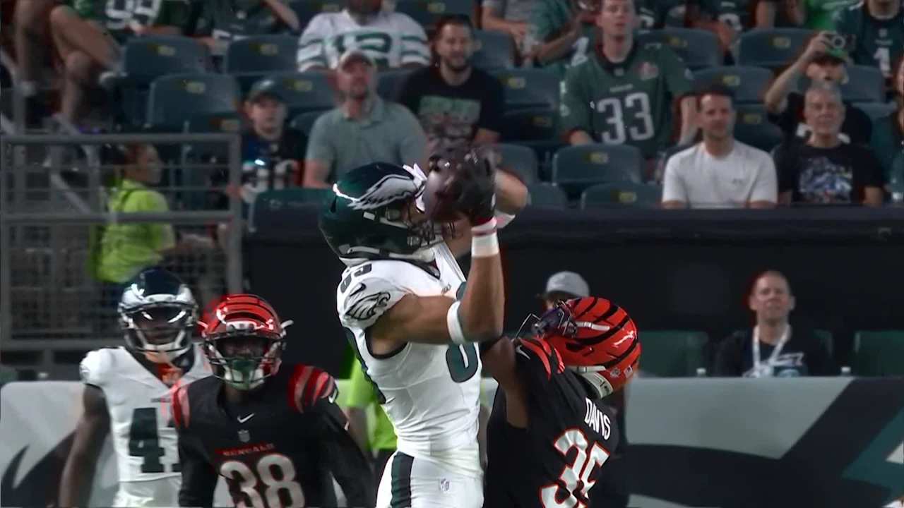 Philadelphia Eagles wide receiver Johnny Wilson goes way upstairs once ...