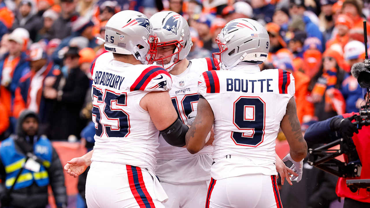 Drake Maye 'put the game on his shoulders,' used legs to lead Patriots ...