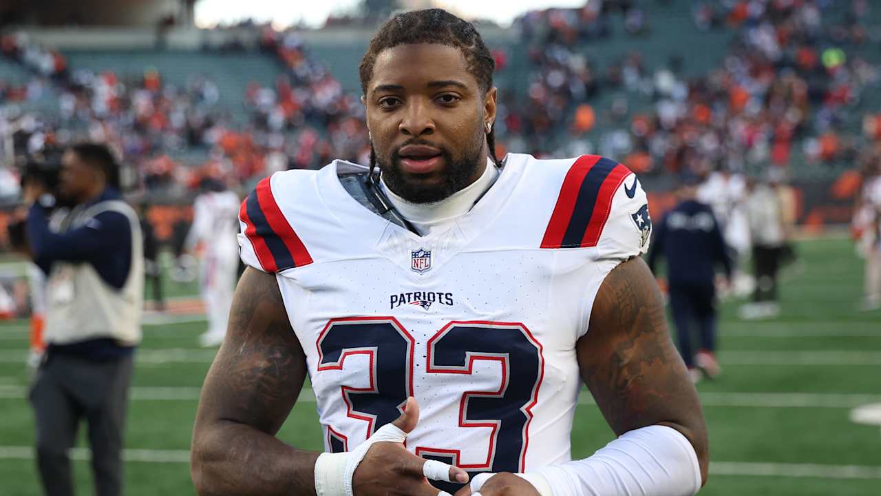 NFL news roundup: Saints signing LB Anfernee Jennings; OT Donovan Smith ...