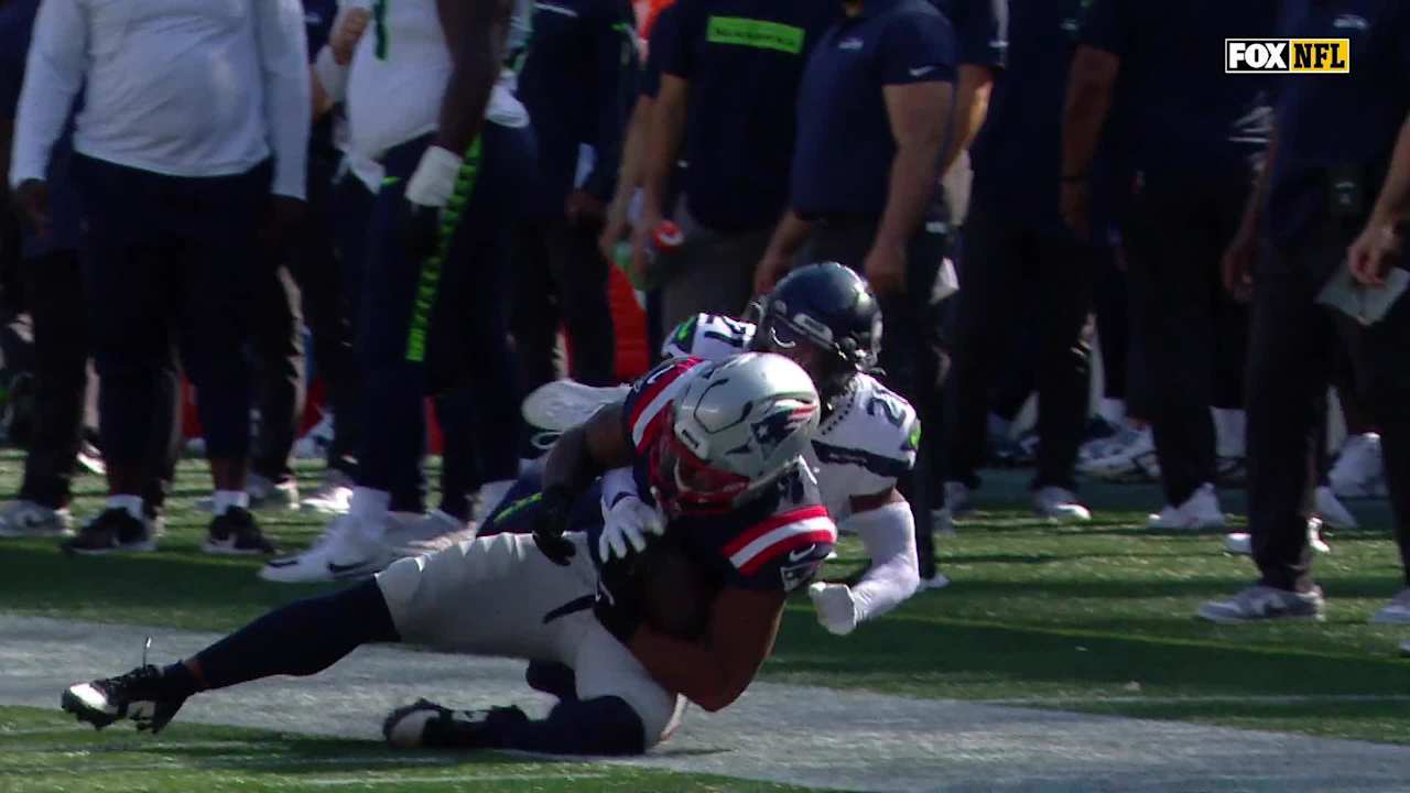 New England Patriots running back Antonio Gibson saves TFL, weaves ...
