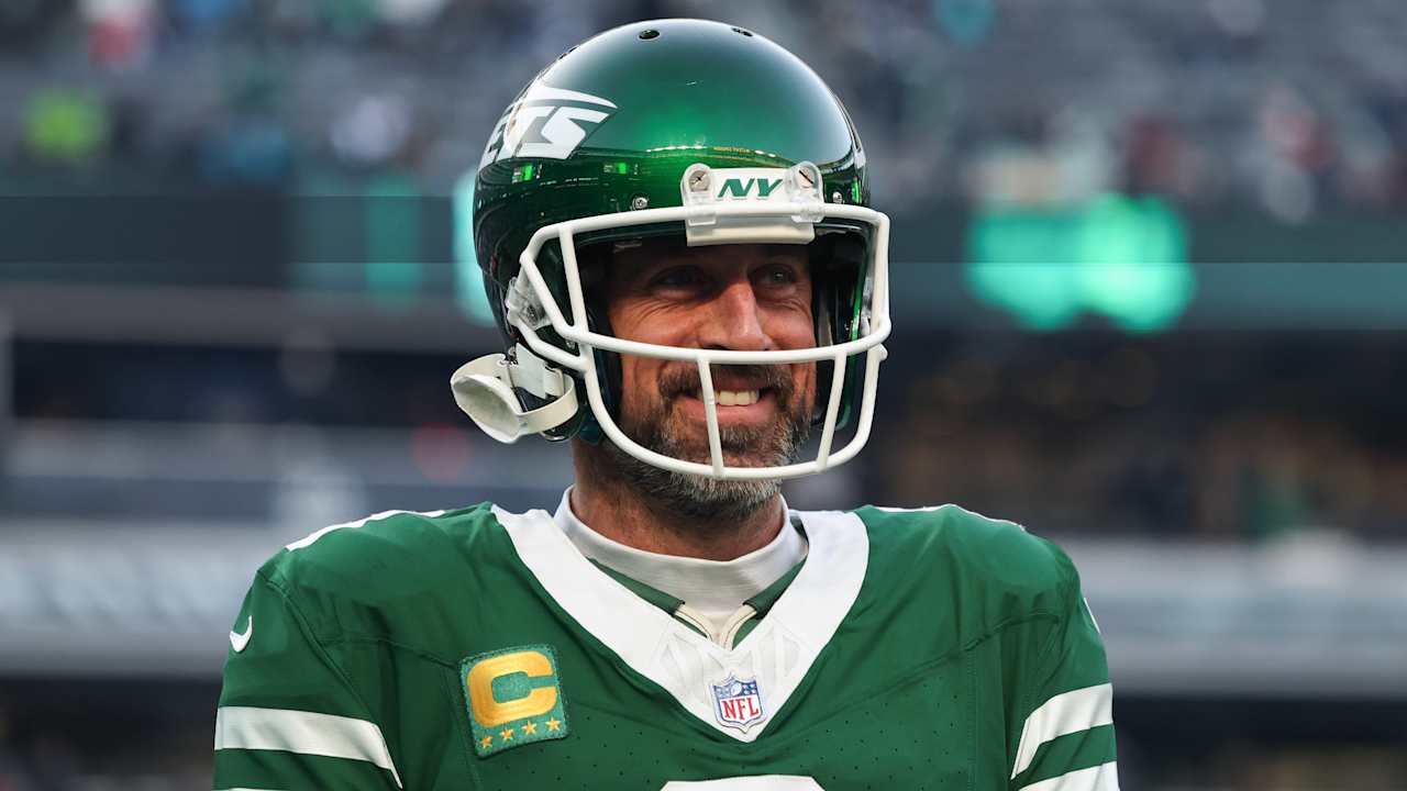 Jets QB Aaron Rodgers becomes fifth player in NFL history with 500 TD passes