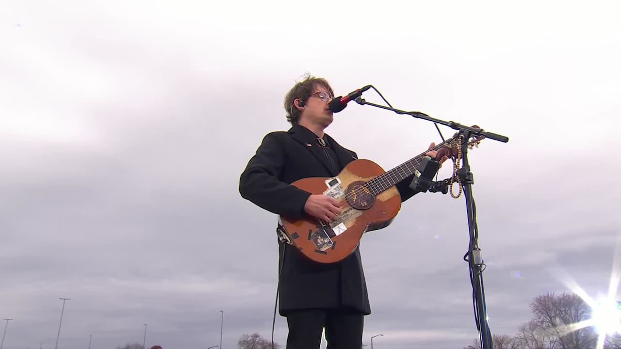 Stephen Wilson Jr. sings the National Anthem to commence the 2025 NFL Draft