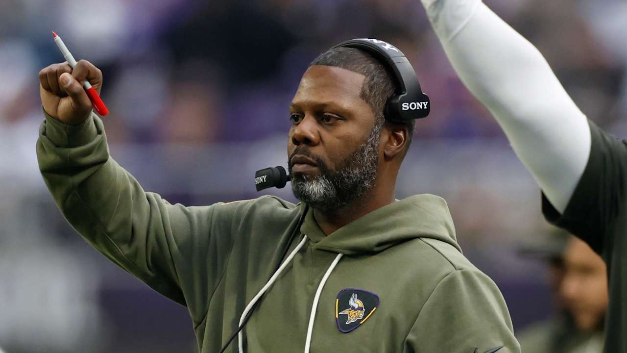 Commanders hiring Vikings DB coach Daronte Jones as defensive coordinator
