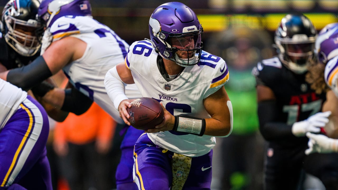 Vikings bench Nick Mullens for rookie QB Jaren Hall ahead of must-win ...