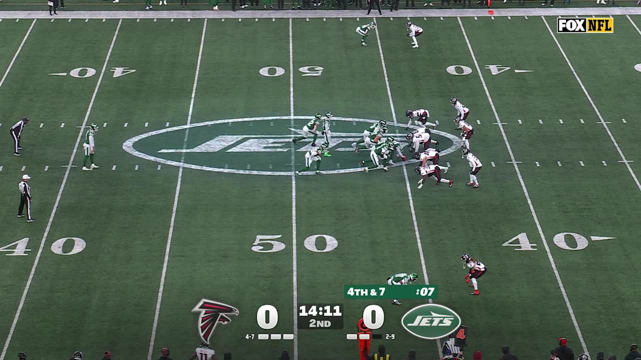 New York Jets cornerback Qwan'tez Stiggers lands on Agnew's muffed punt ...