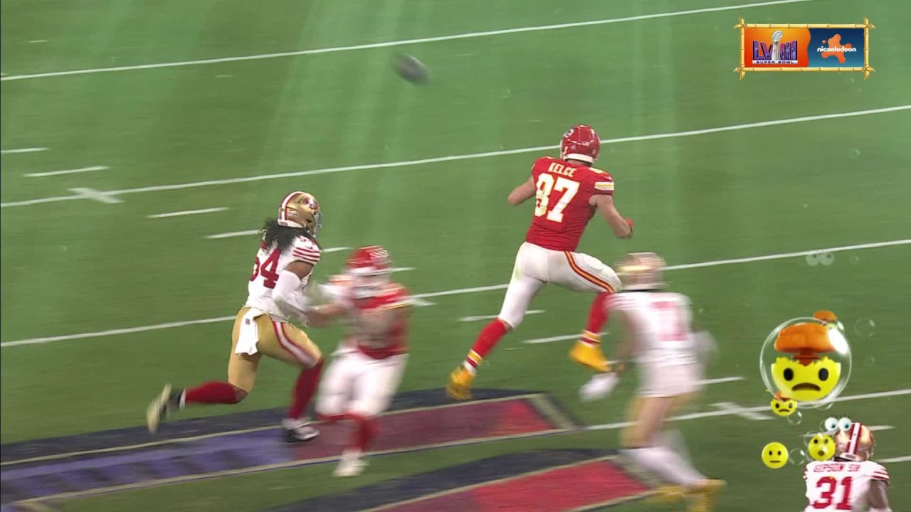Kansas City Chiefs tight end Travis Kelce finds the blank space for the critical first down gain