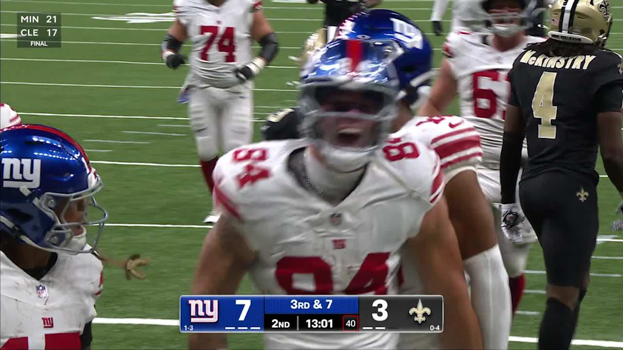 New York Giants quarterback Jaxson Dart and tight end Theo Johnson link ...