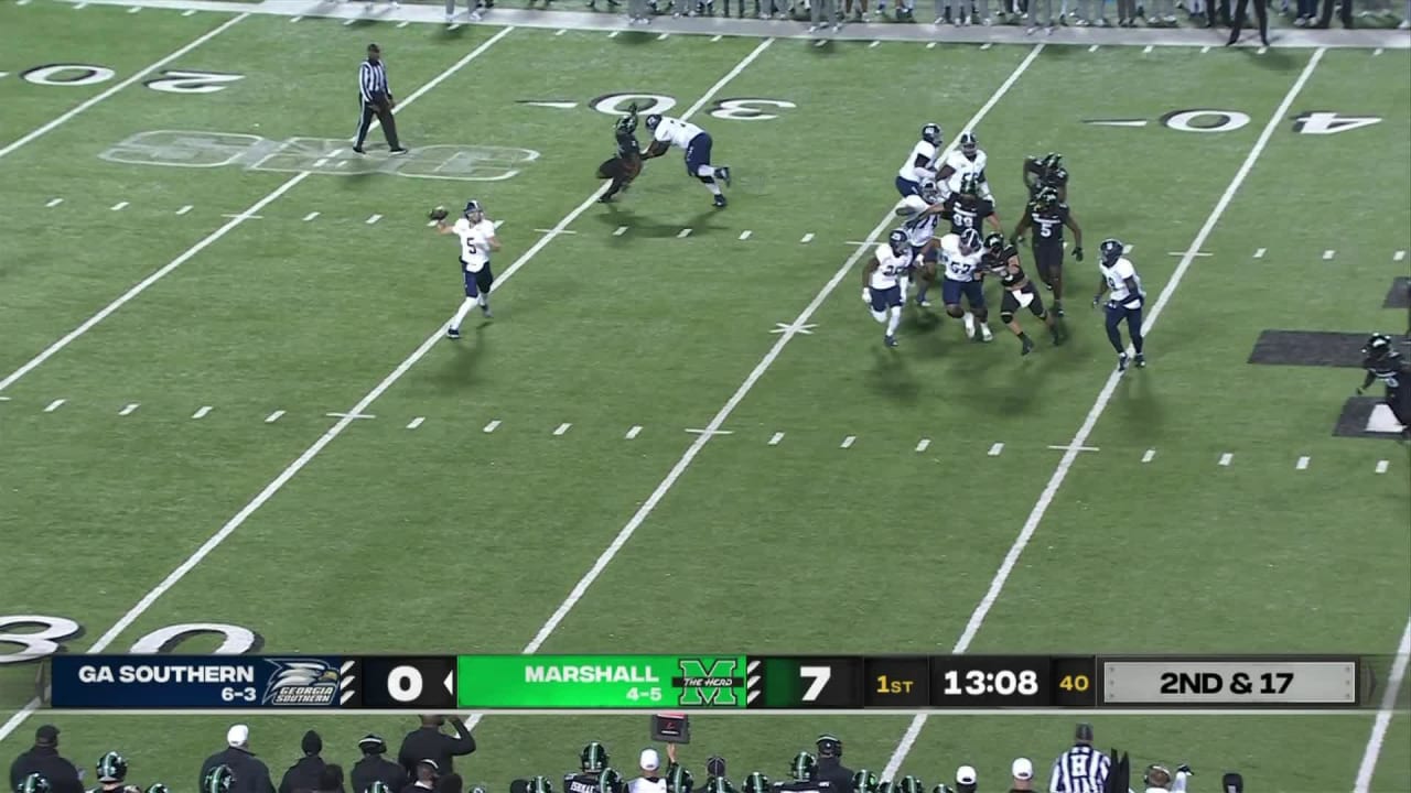 Georgia Southern Eagles quarterback Davis Brin slings it to wide ...