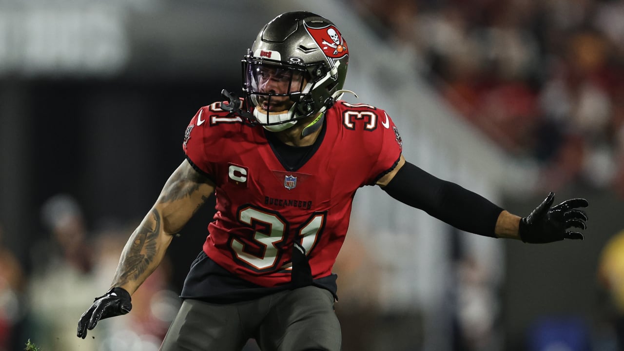 Buccaneers place franchise tag on safety Antoine Winfield Jr.