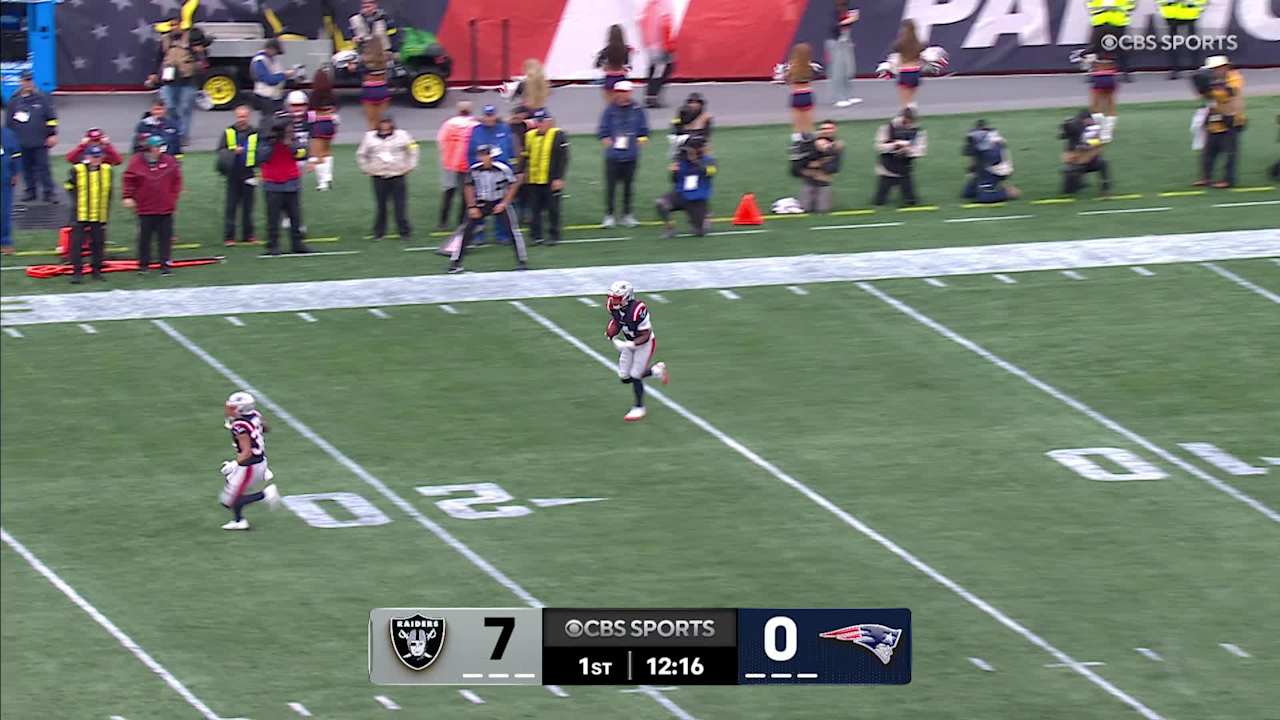 New England Patriots running back Antonio Gibson's 41-yard kick return ...