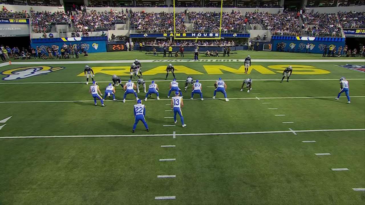 Los Angeles Rams running back Blake Corum follows double-team blocks to ...