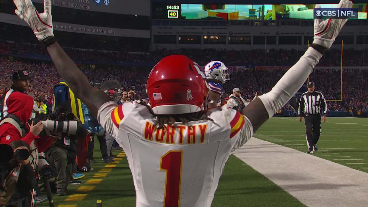 Kansas City Chiefs wide receiver Xavier Worthy's pylon-reach touchdown ...