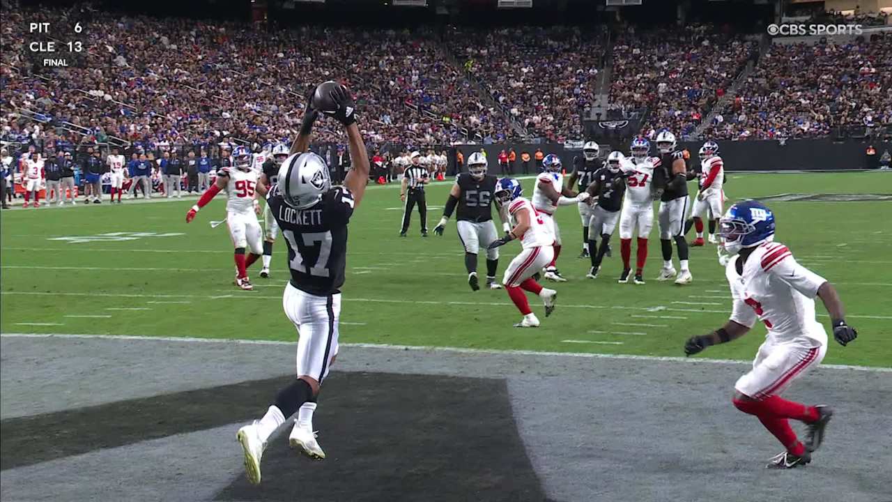 Las Vegas Raiders wide receiver Tyler Lockett's first touchdown catch ...