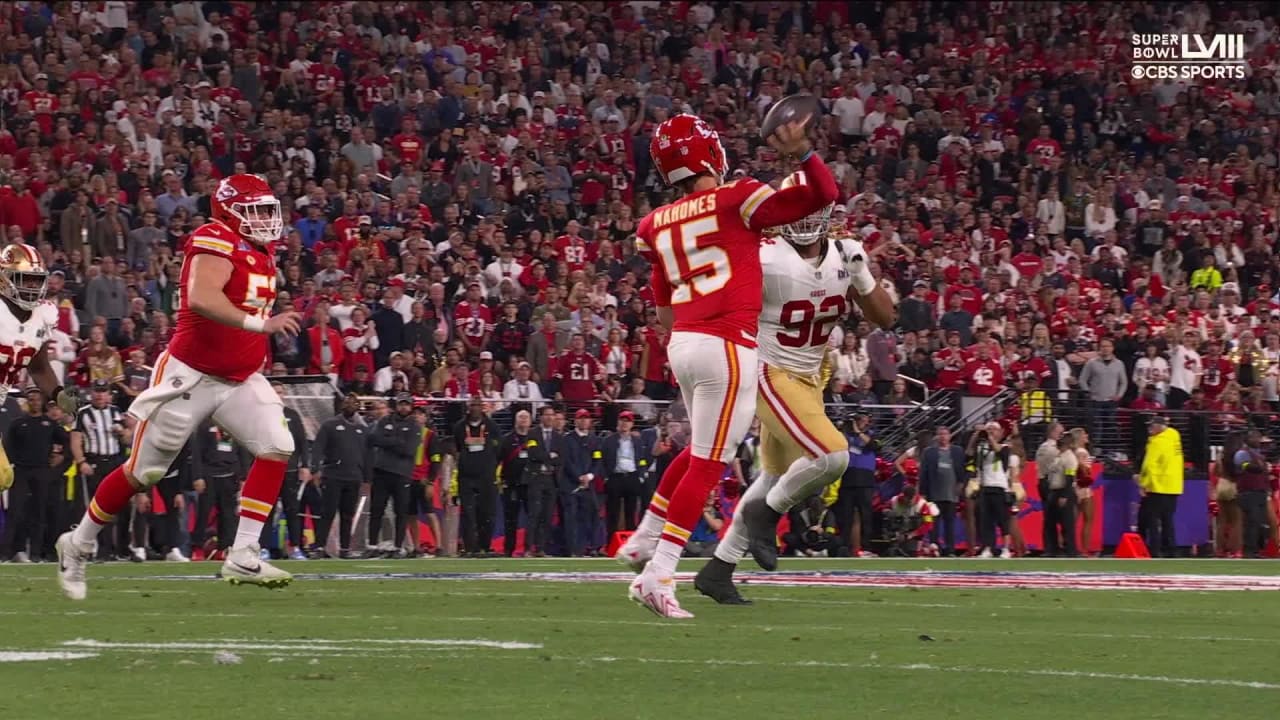 Kansas City Chiefs quarterback Patrick Mahomes magically buys time for ...