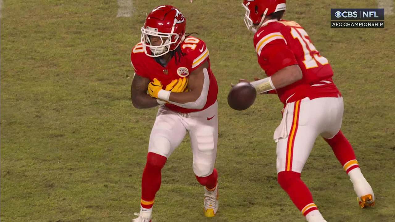 Kansas City Chiefs' botched handoff exchange leads to first turnover of ...
