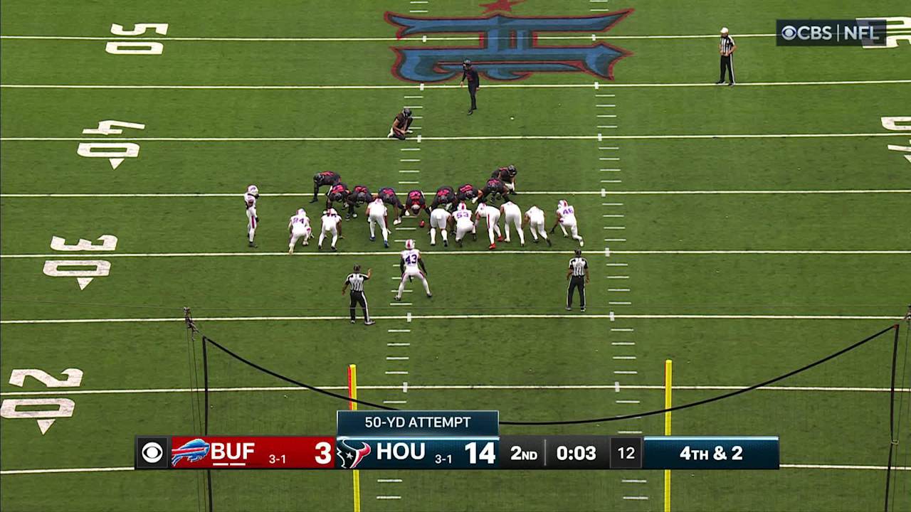 Houston Texans kicker Ka'imi Fairbairn drills a 50-yard field goal to put Texans up 17-3 at halftime
