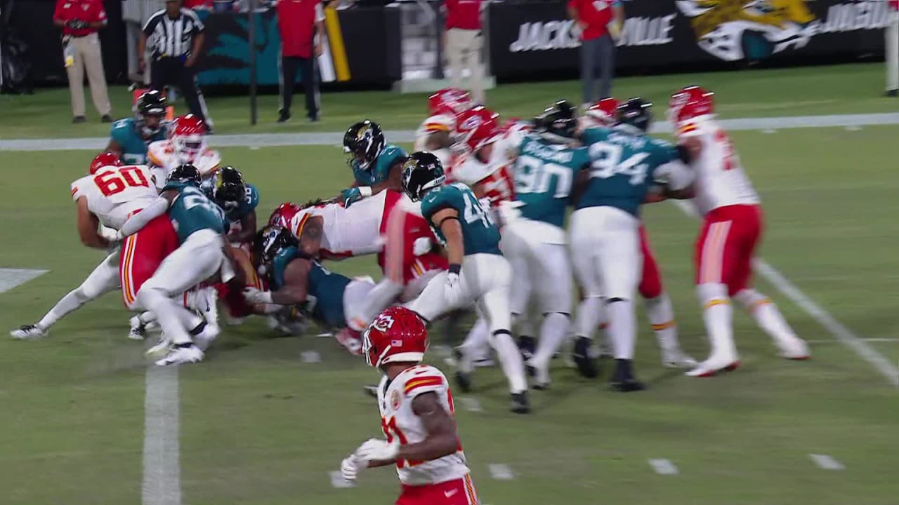 Chiefs rookie running back Carson Steele's first preseason TD comes on ...