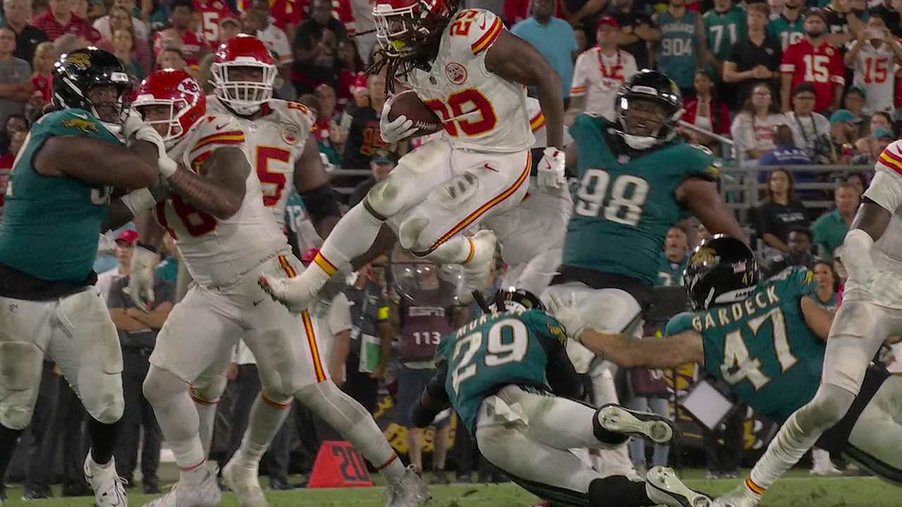 Kansas City Chiefs running back Kareem Hunt's epic hurdle is followed ...