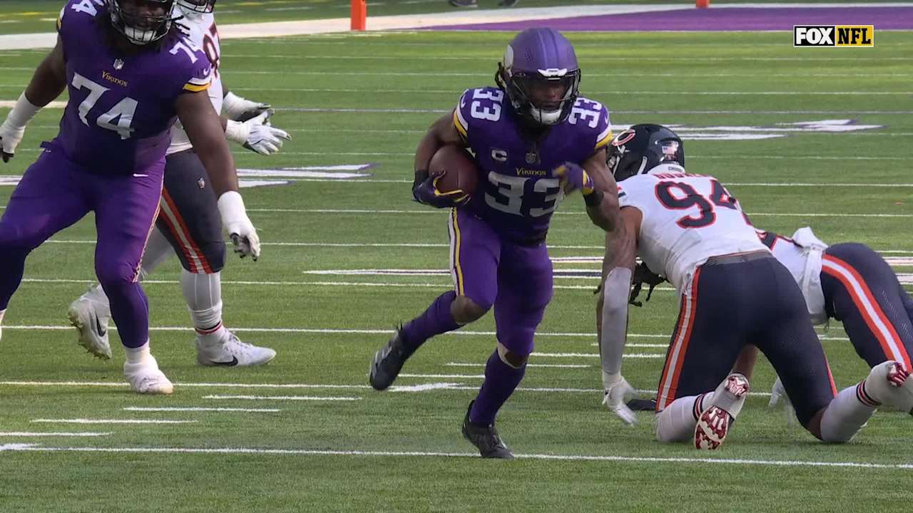 Minnesota Vikings Aaron Jones finds opening in middle of field for 14 ...