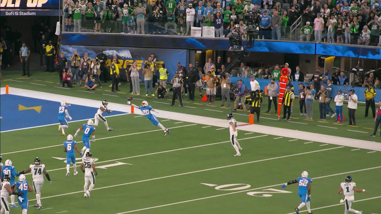 Can't-Miss Play: Los Angeles Chargers cornerback Cam Hart's incredible deflection results in a ...