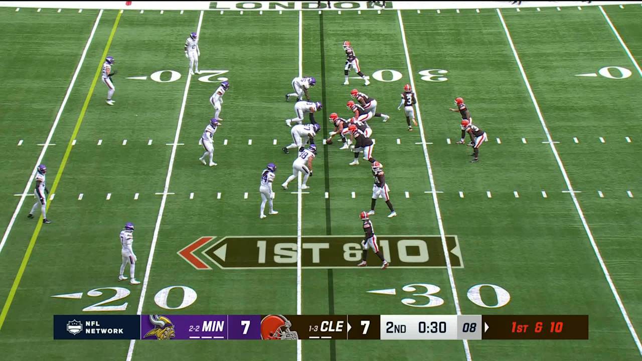 Cleveland Browns quarterback Dillon Gabriel's high-point pass hits ...