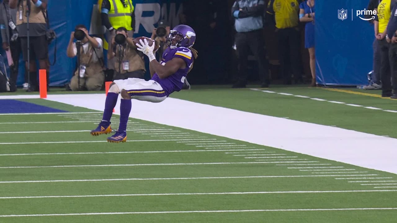 Minnesota Vikings running back Aaron Jones exploits mismatch vs. Los ...