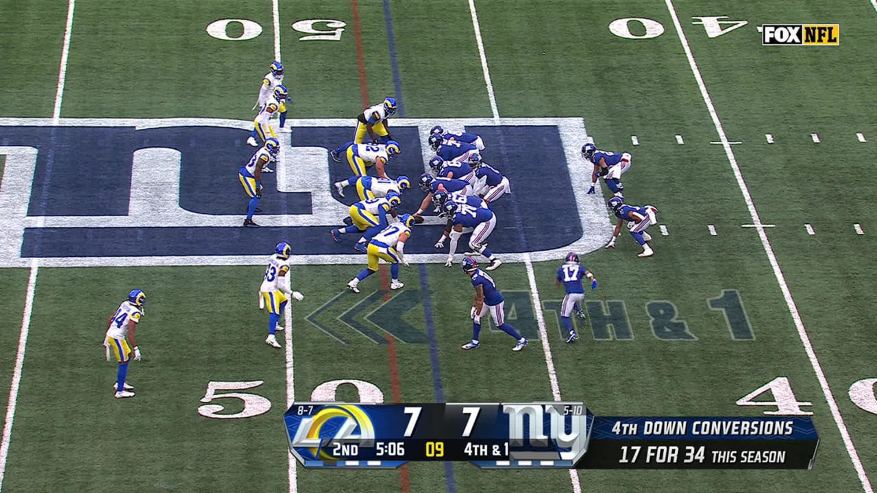 New York Giants' botched snap on fourth down leads to turnover-on-downs ...