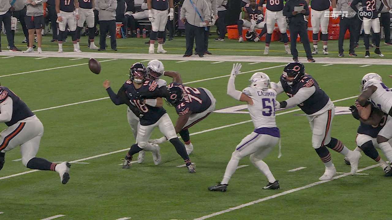 Minnesota Vikings linebacker Jonathan Greenard wallops Chicago Bears ...