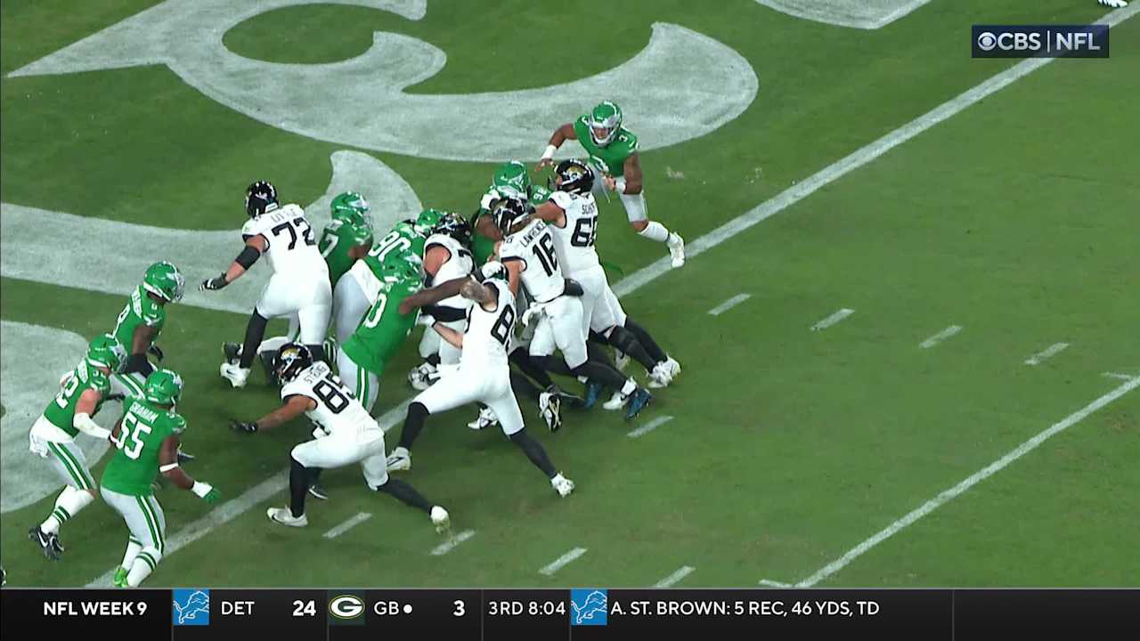 Jacksonville Jaguars quarterback Trevor Lawrence's second touchdown run ...