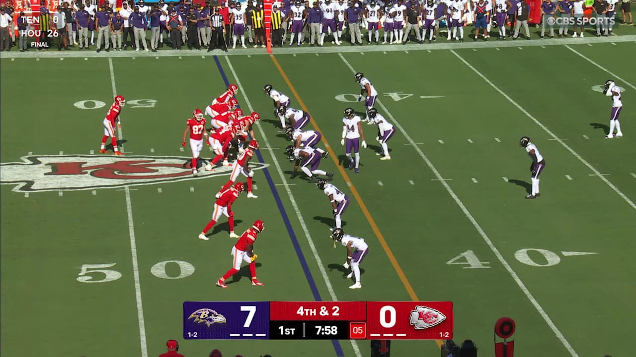 Kansas City Chiefs quarterback Patrick Mahomes' fourth-down throw to ...