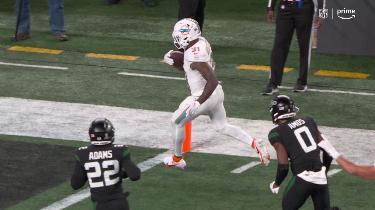 Miami Dolphins running back Raheem Mostert's 12th rushing touchdown of 2023 NFL regular season ...