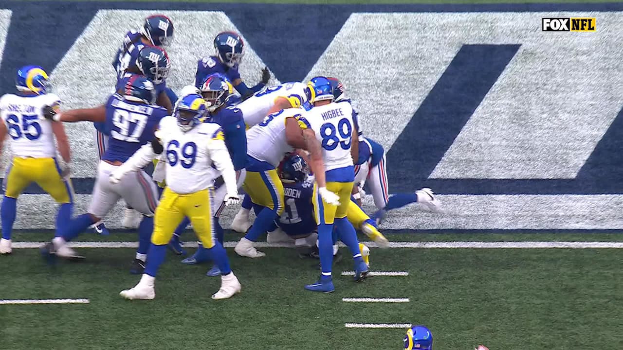 Los Angeles Rams running back Kyren Williams plunges into the end zone ...