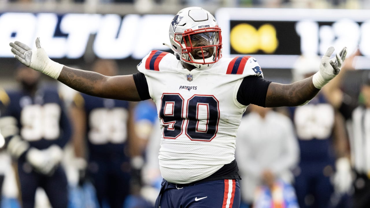 Patriots DT Christian Barmore agrees to four-year extension worth up to ...