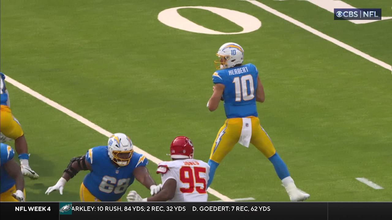 Kansas City Chiefs linebacker Leo Chenal's powerful TFL vs. Los Angeles ...