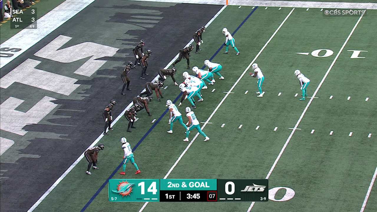 Miami Dolphins running back Jaylen Wright's first NFL touchdown boosts ...