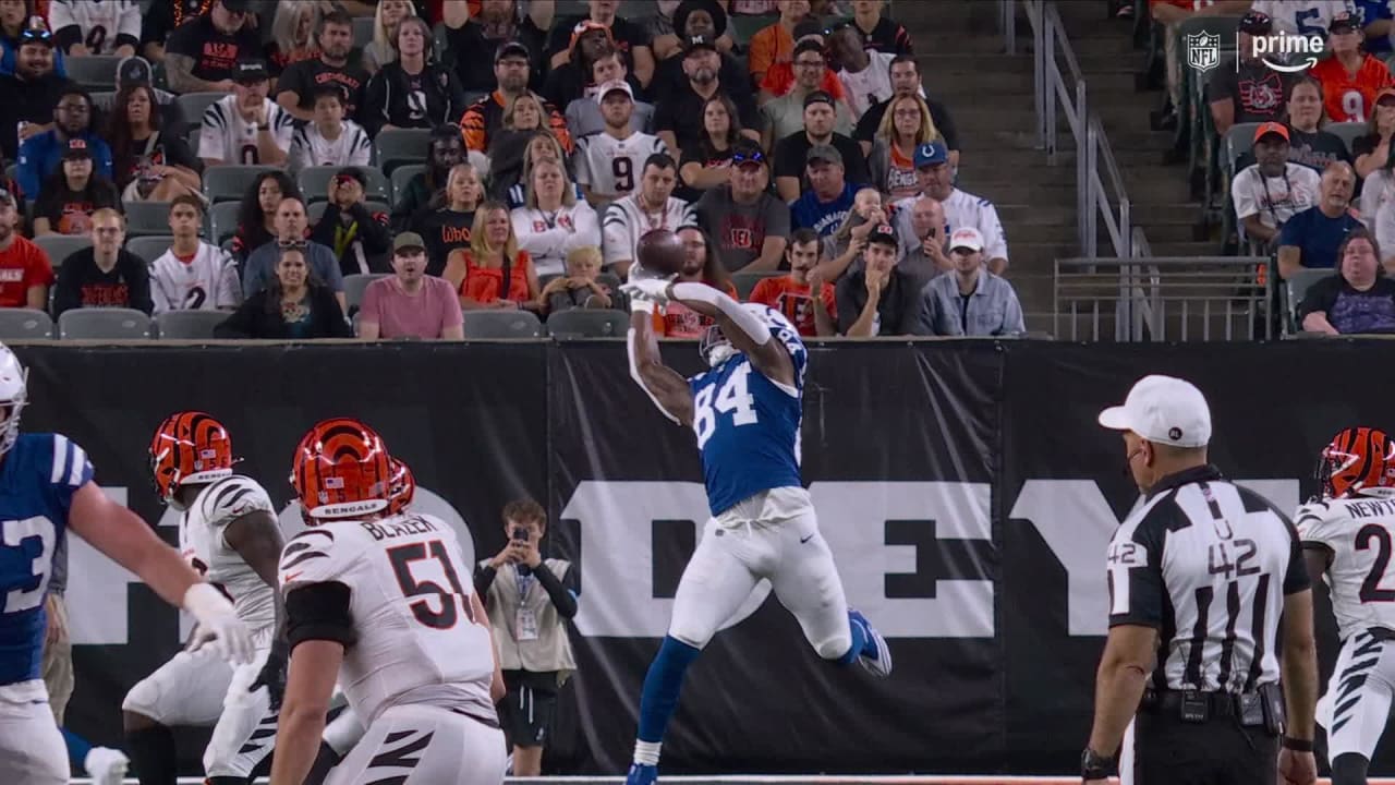 Indianapolis Colts quarterback Jason Bean's upstairs delivery to tight ...