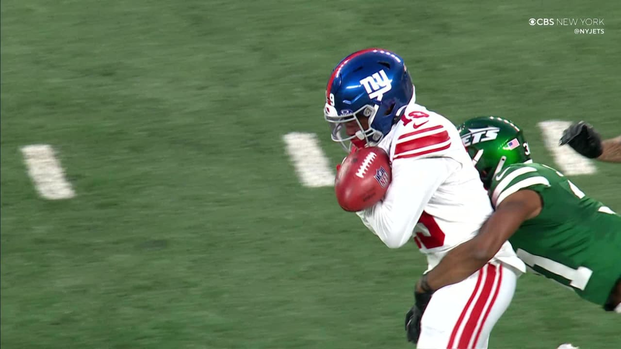 New York Jets' force fumble on opening kickoff and recover