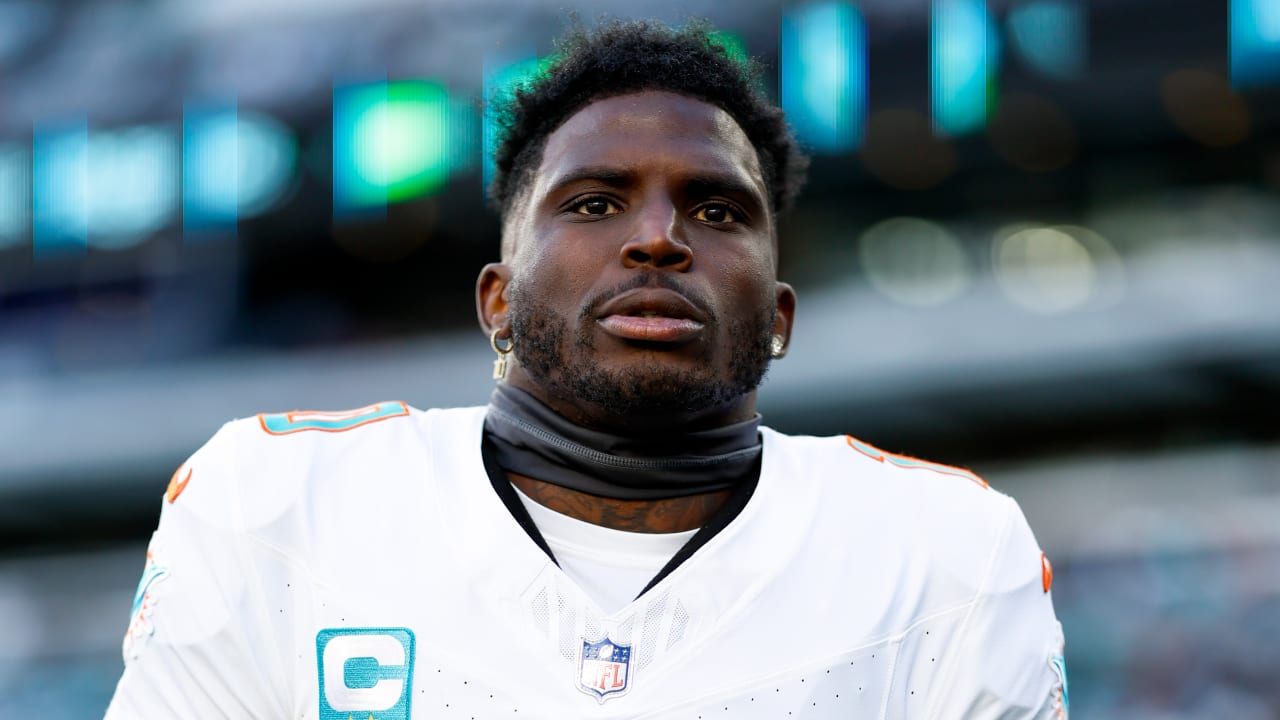 Fire at home of Dolphins WR Tyreek Hill started by child playing with cigarette lighter