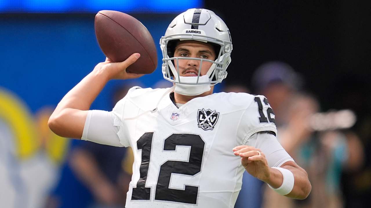 Raiders QB Aidan O'Connell (thumb) will start vs. Chiefs on Black ...
