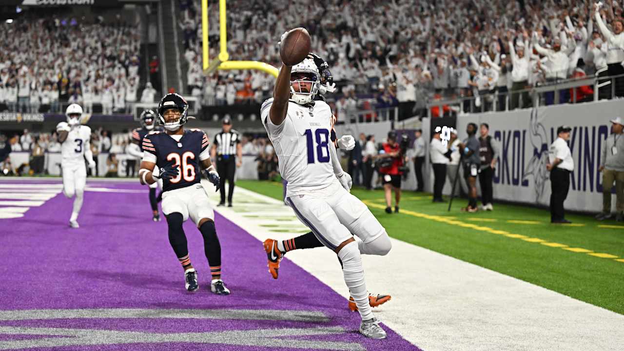 Vikings WR Justin Jefferson pays tribute to Randy Moss amid Hall of Famer's cancer fight ...